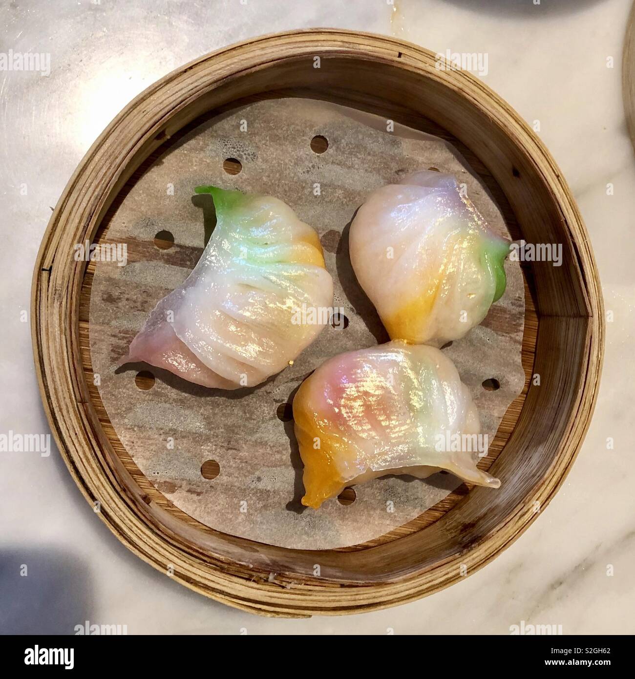 Colourful prawn dim sum Hong Kong Stock Photo - Alamy