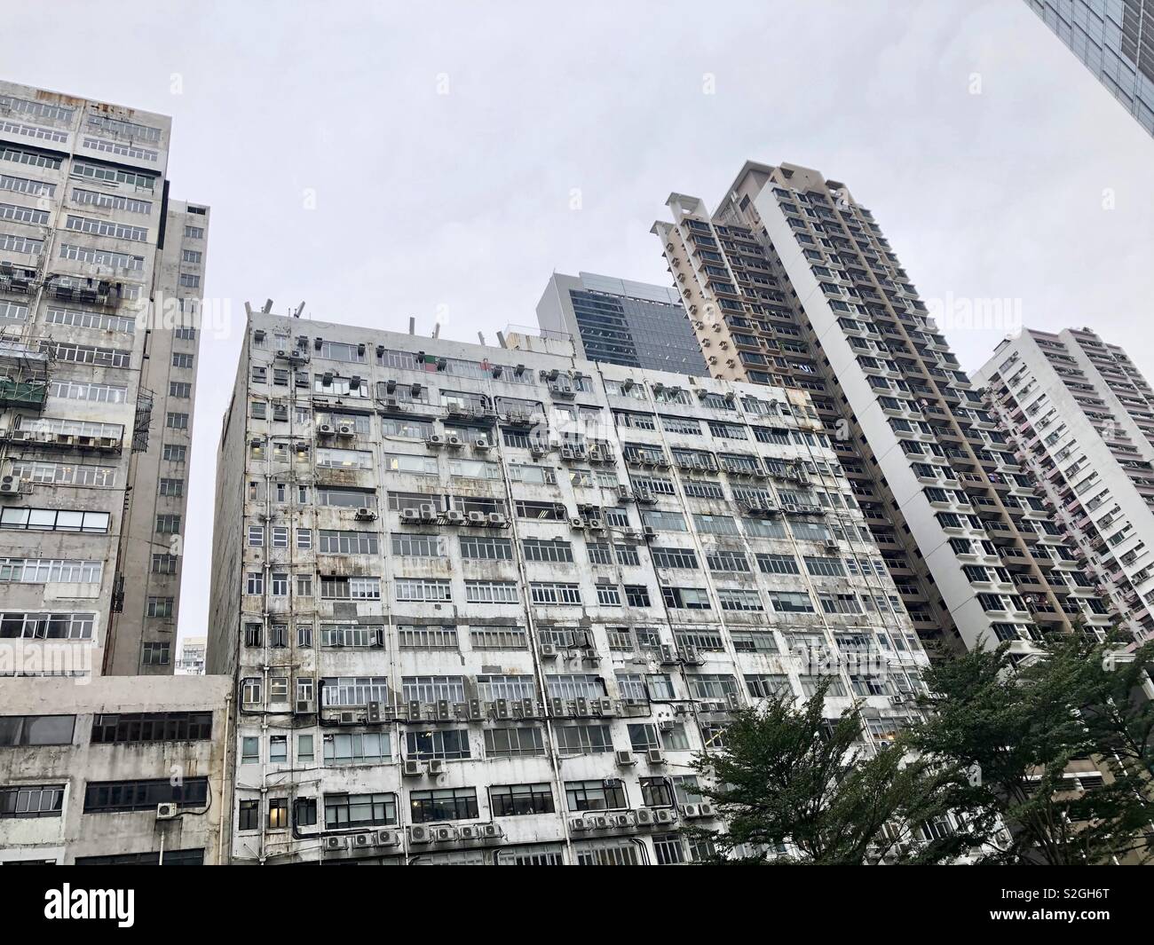 Old buildings hong kong hi-res stock photography and images - Alamy