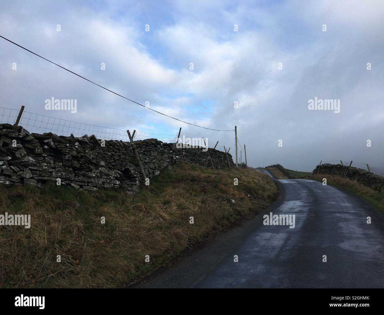 Phone lines hi-res stock photography and images - Alamy