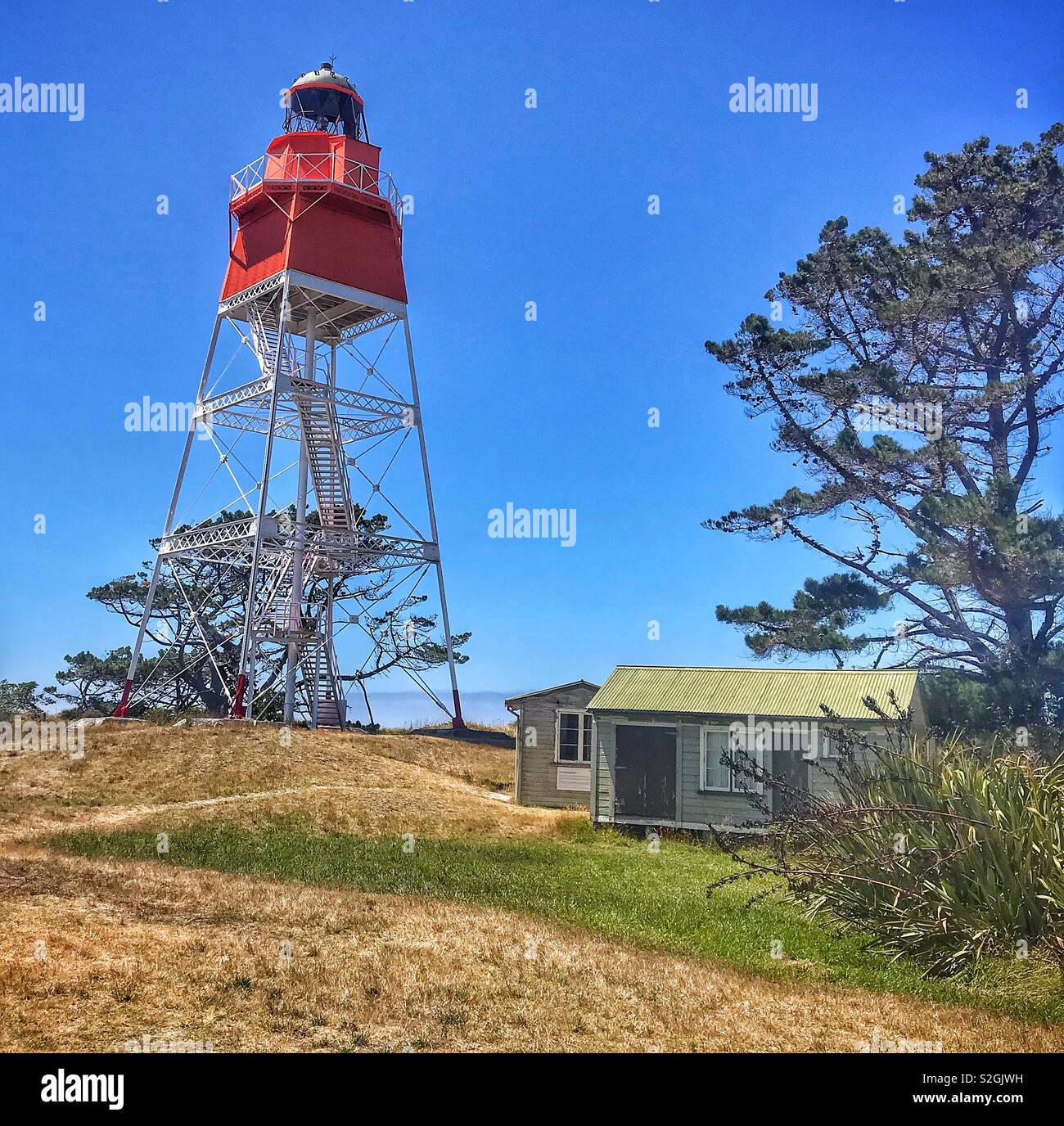 Farewell spit lighthouse hi-res stock photography and images - Alamy