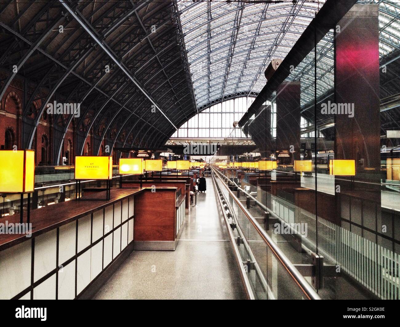 Concourse lights hi-res stock photography and images - Alamy