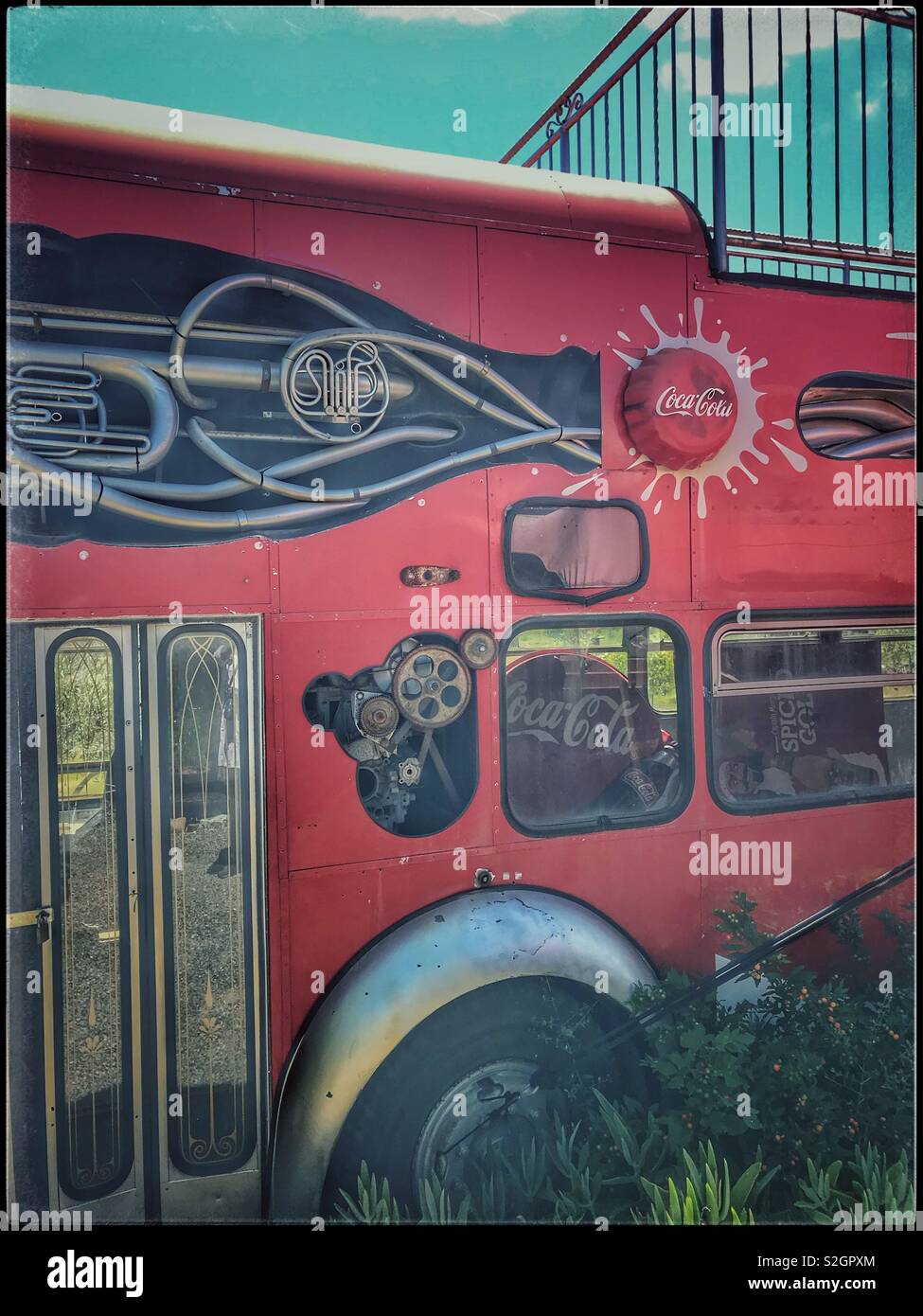 Quirky detail on vintage party bus at Toeka Stoor in Windmeul near ...