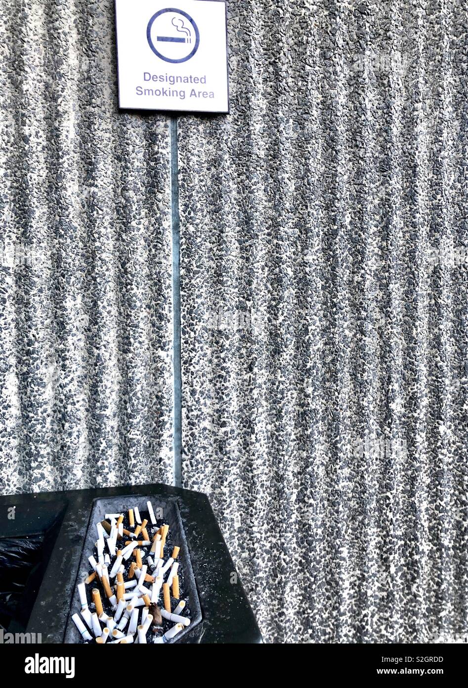 Designated smoking area Stock Photo - Alamy