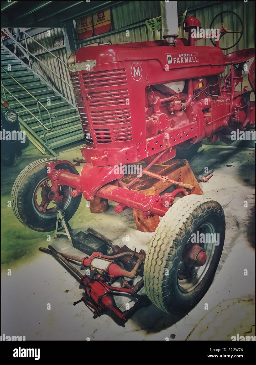 Vintage tractors in shed at Toeka Stoor in Windmeul near Paarl, South ...