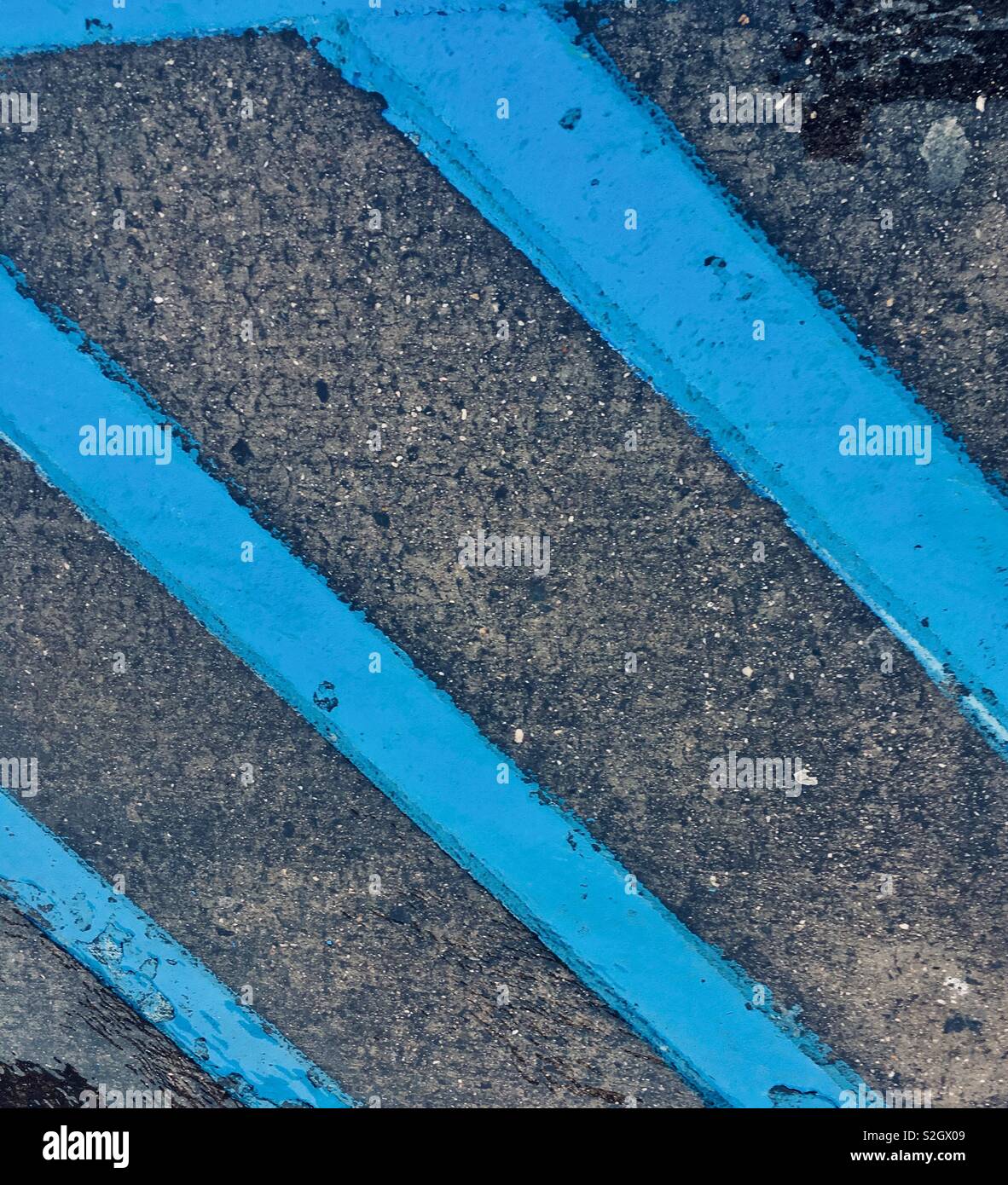 Lines diagonal hi-res stock photography and images - Alamy