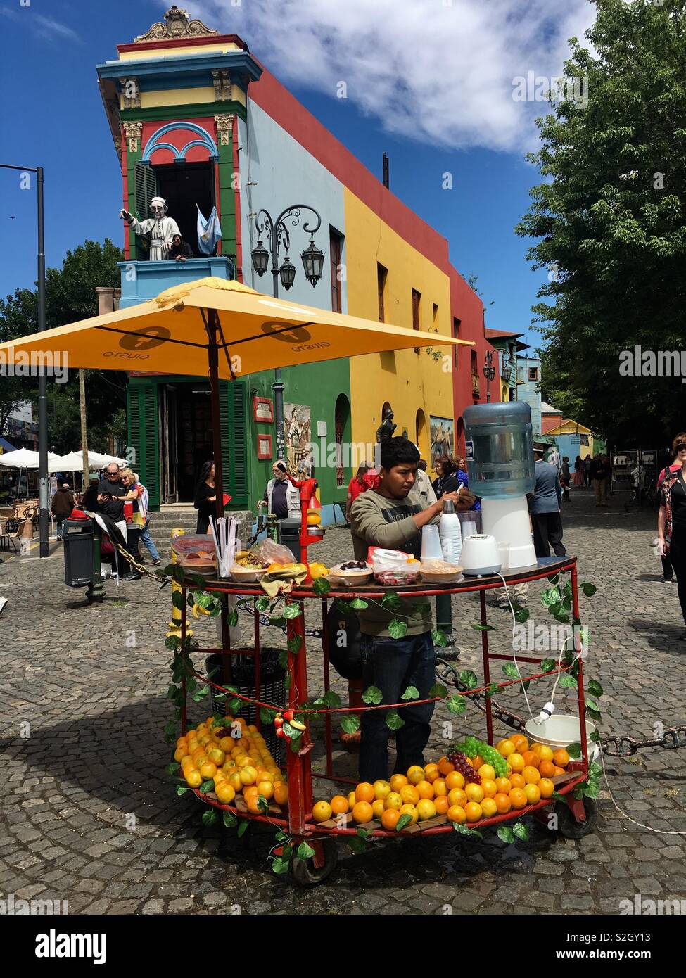 Fruit juice seller hi-res stock photography and images - Alamy
