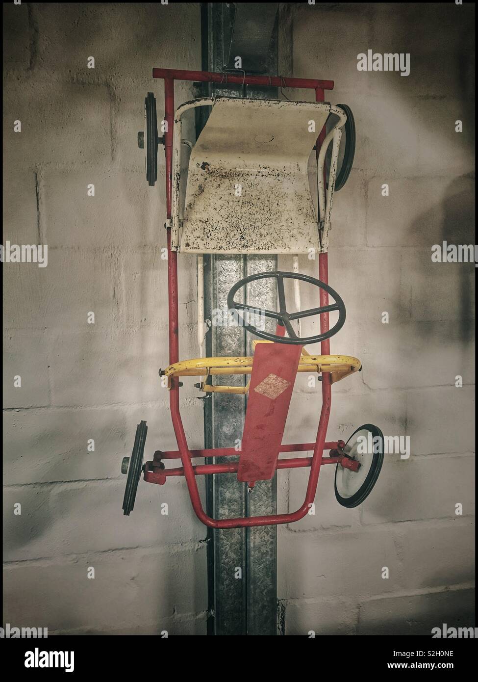 Vintage car at toeka stoor hi-res stock photography and images - Alamy