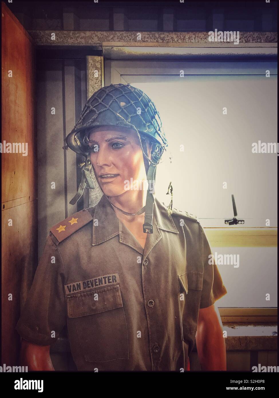 Vintage South African army uniform on mannequin at Toeka Stoor, Paarl ...