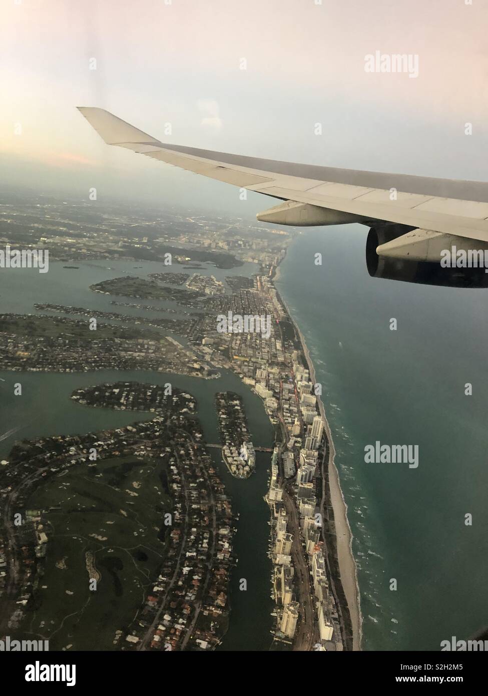 Bye plane hi-res stock photography and images - Alamy