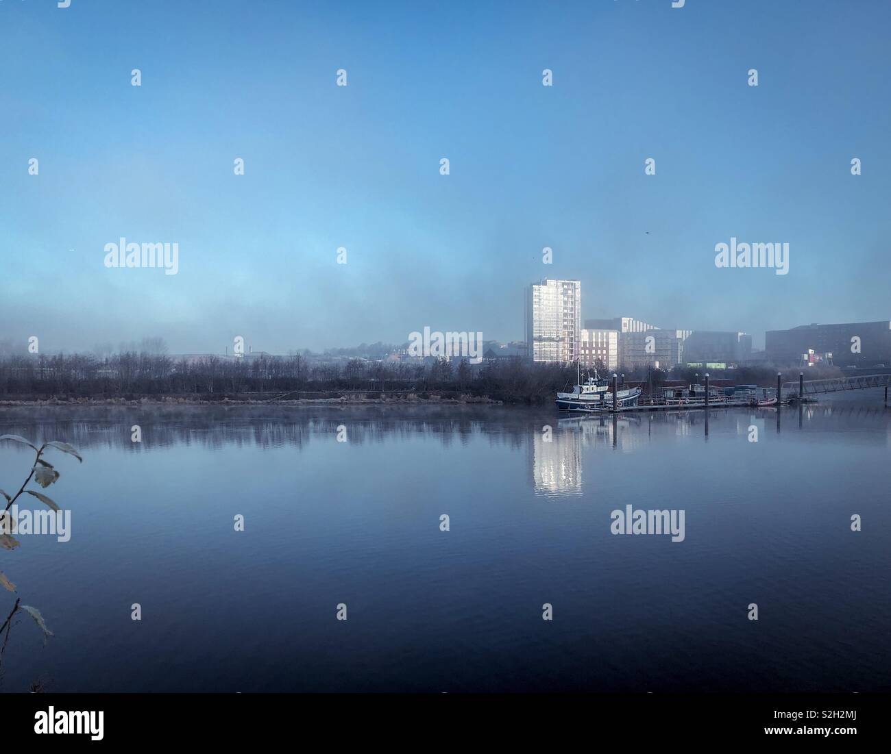 View across the River Clyde from the South side on a cold, frosty ...
