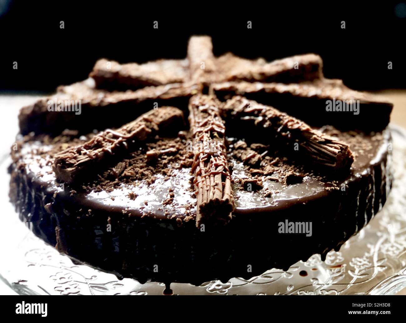 Chocolate Flake Cake Stock Photo - Alamy