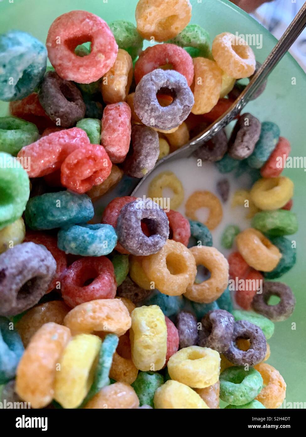 Fruit loops bowl hi-res stock photography and images - Alamy