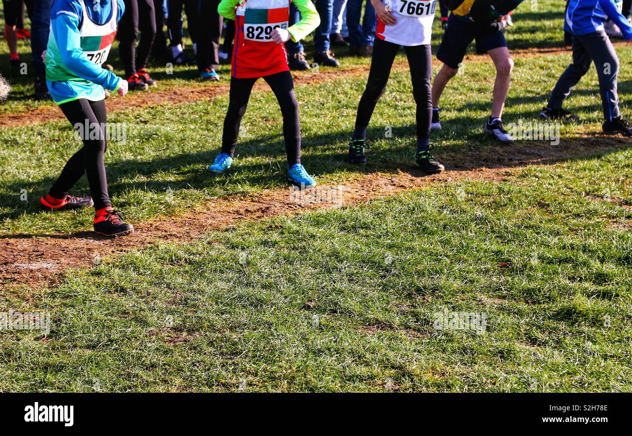 Boys starting a race Stock Photo - Alamy