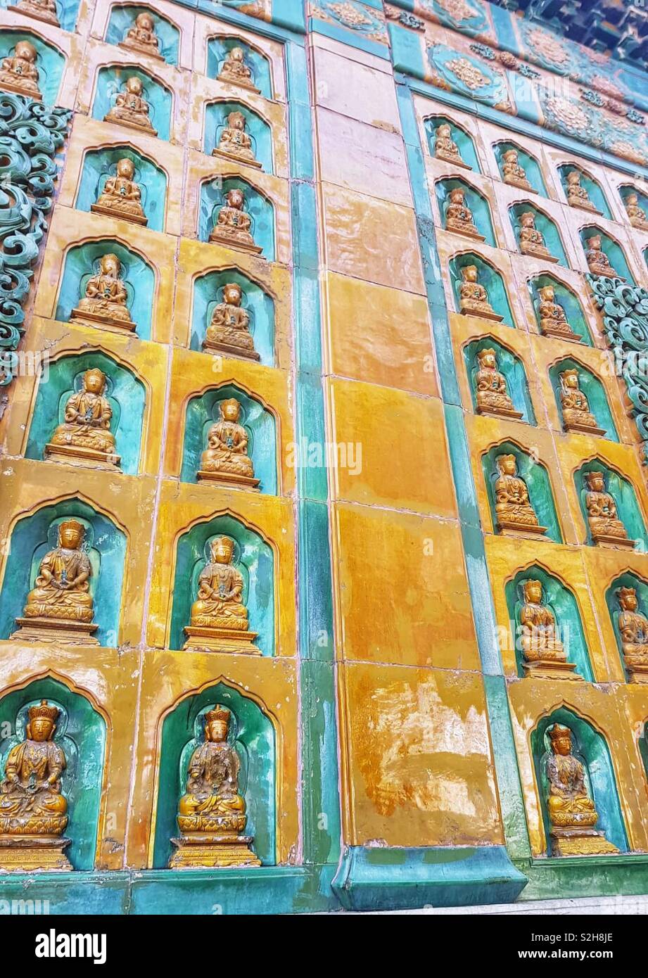 Buddha wall at the Hall of the Sea of Wisdom, Summer Palace, Beijing ...