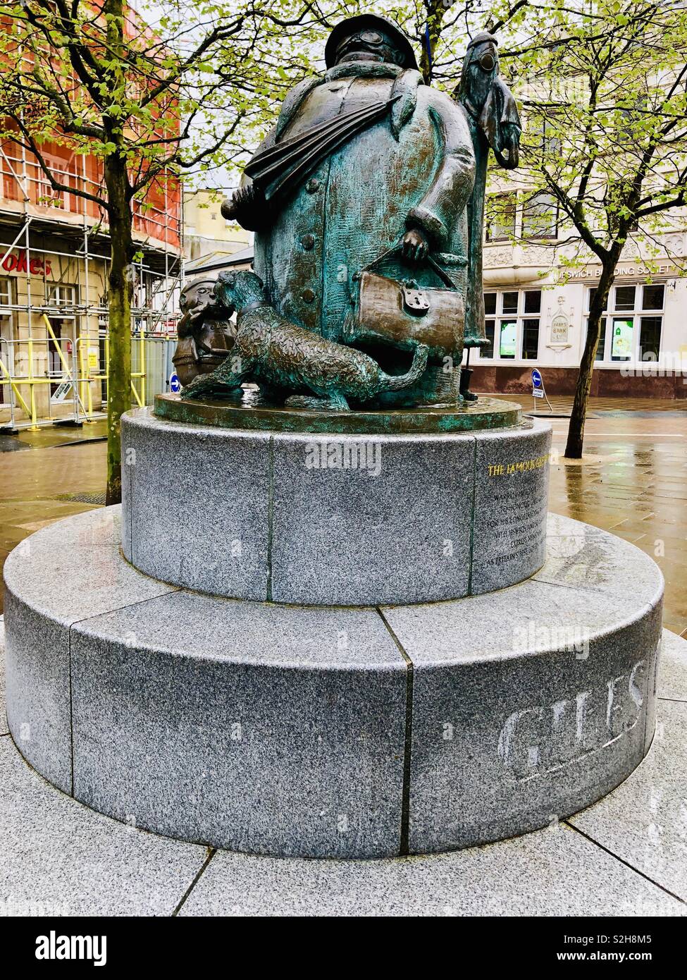Statue of st giles hi-res stock photography and images - Alamy