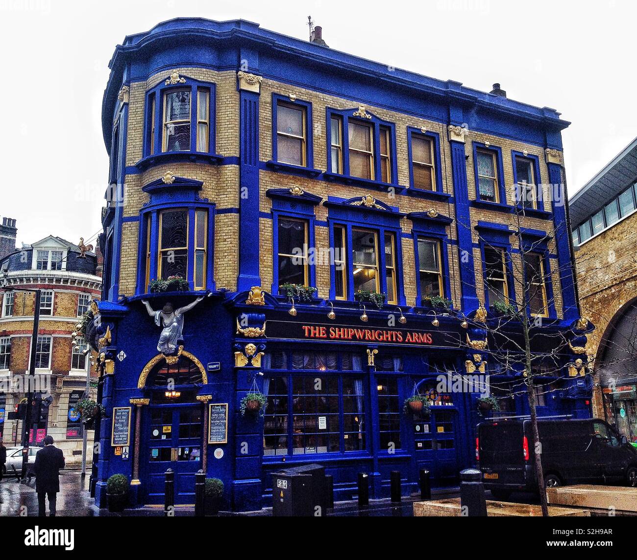 London shipwrights arms hi-res stock photography and images - Alamy