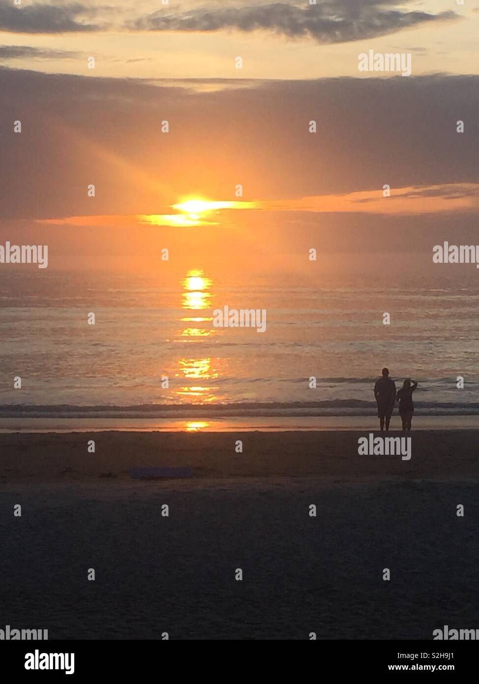 Ocean daybreak hi-res stock photography and images - Alamy