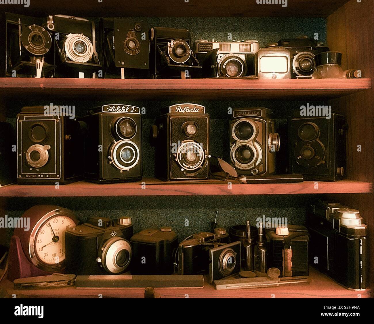Collectible cameras hi-res stock photography and images - Alamy