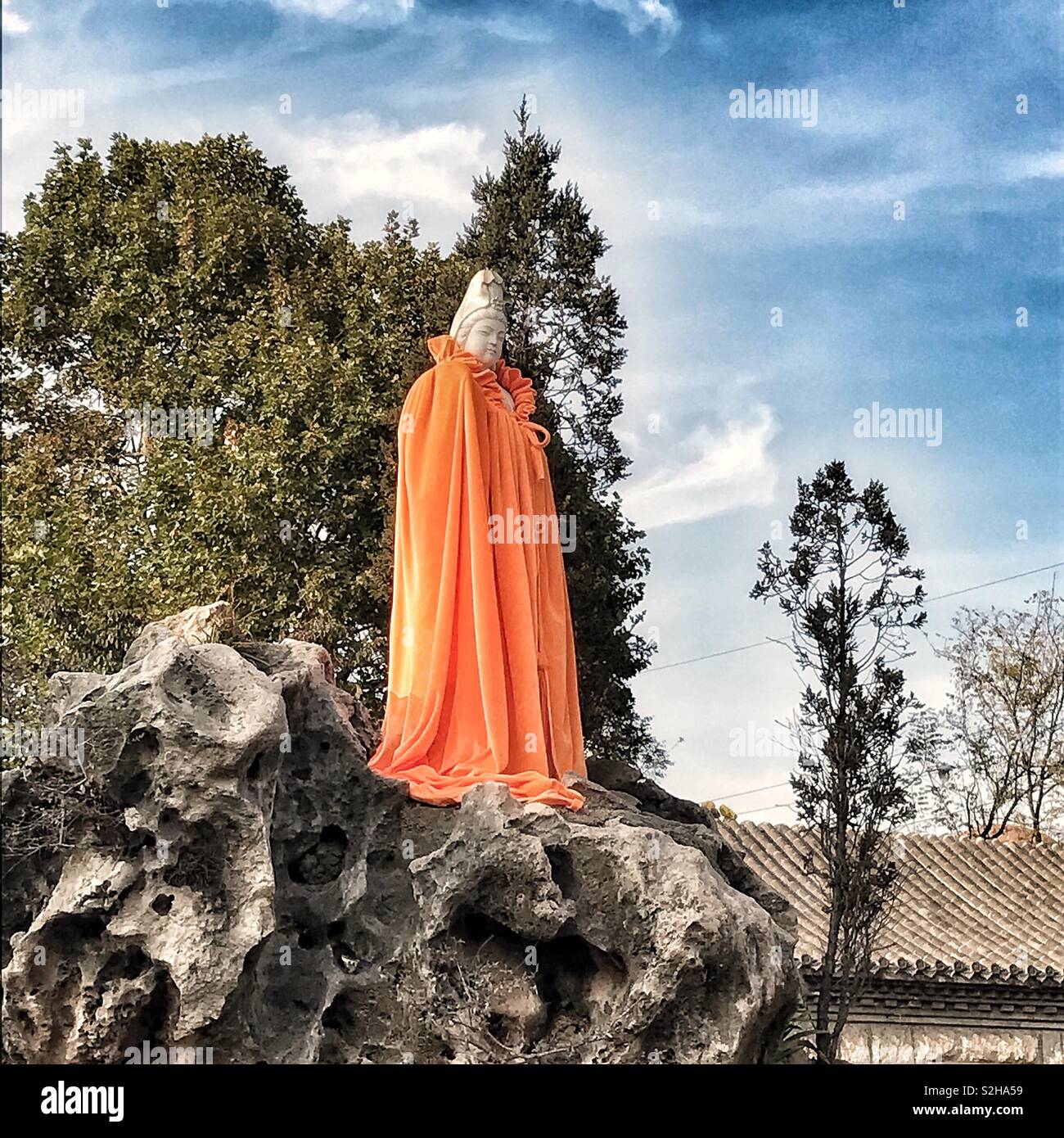 Statue in Orange Zhanshan Temple Qingdao, China Stock Photo - Alamy