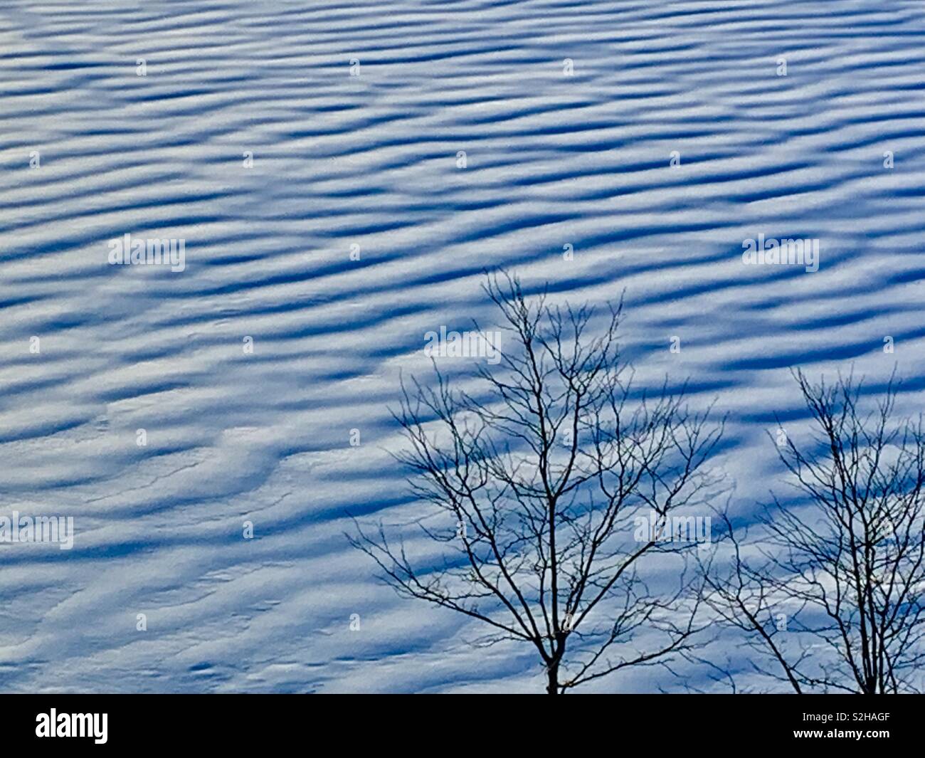 Snow waves hi-res stock photography and images - Alamy