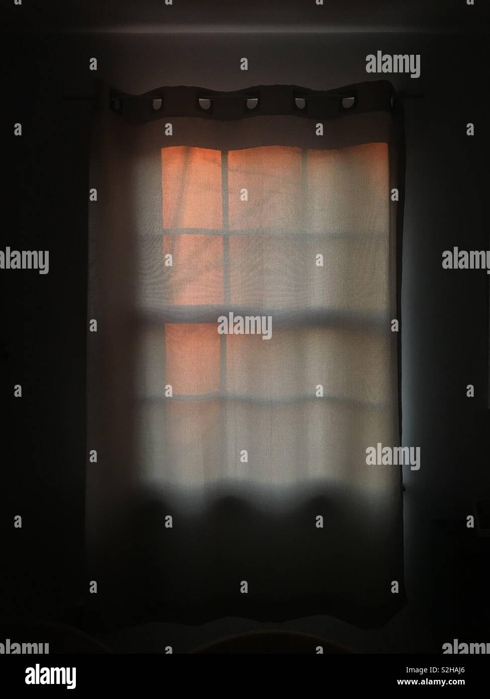 Morning light window hi-res stock photography and images - Alamy