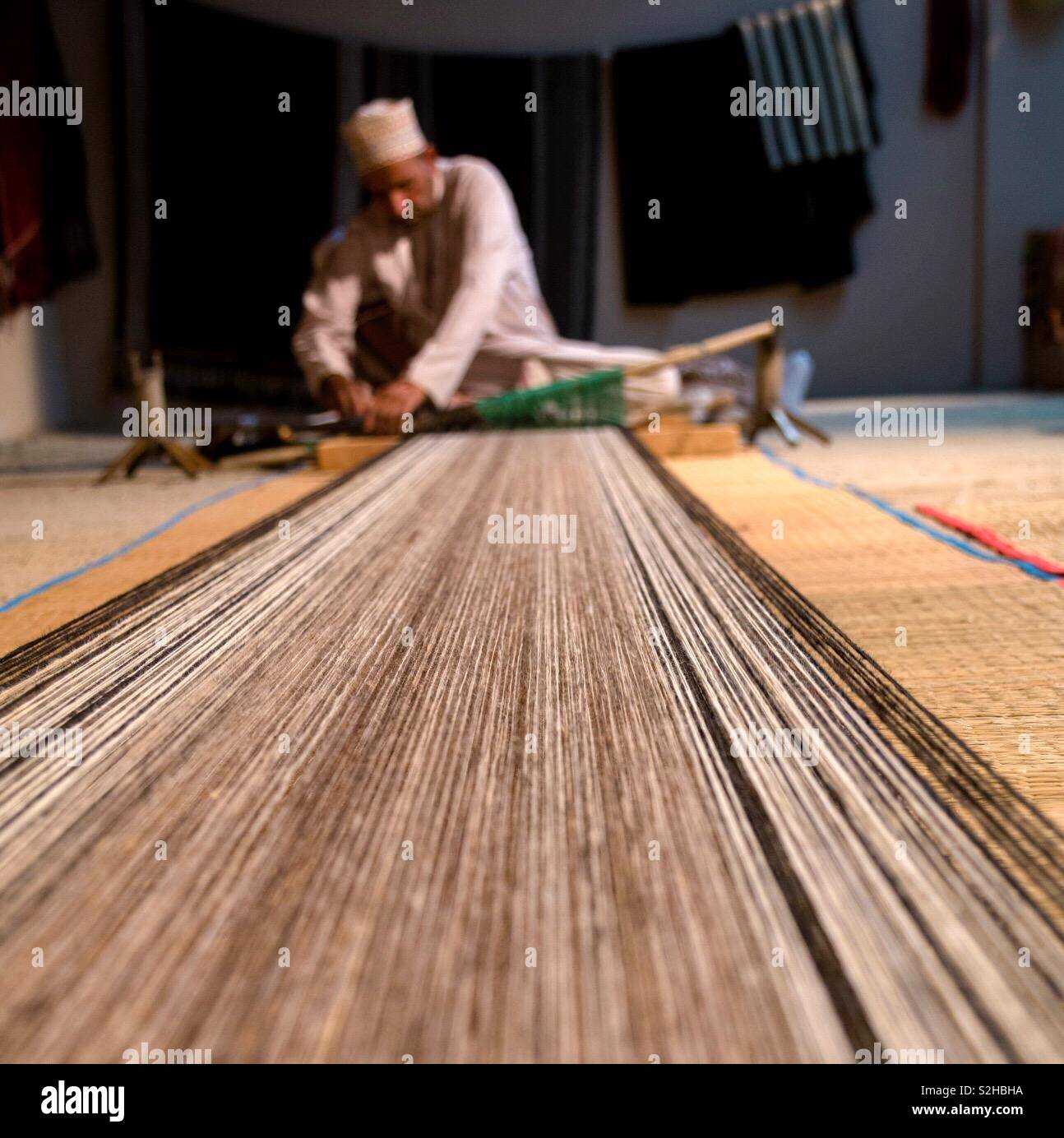 Weaving;the traditional way Stock Photo - Alamy