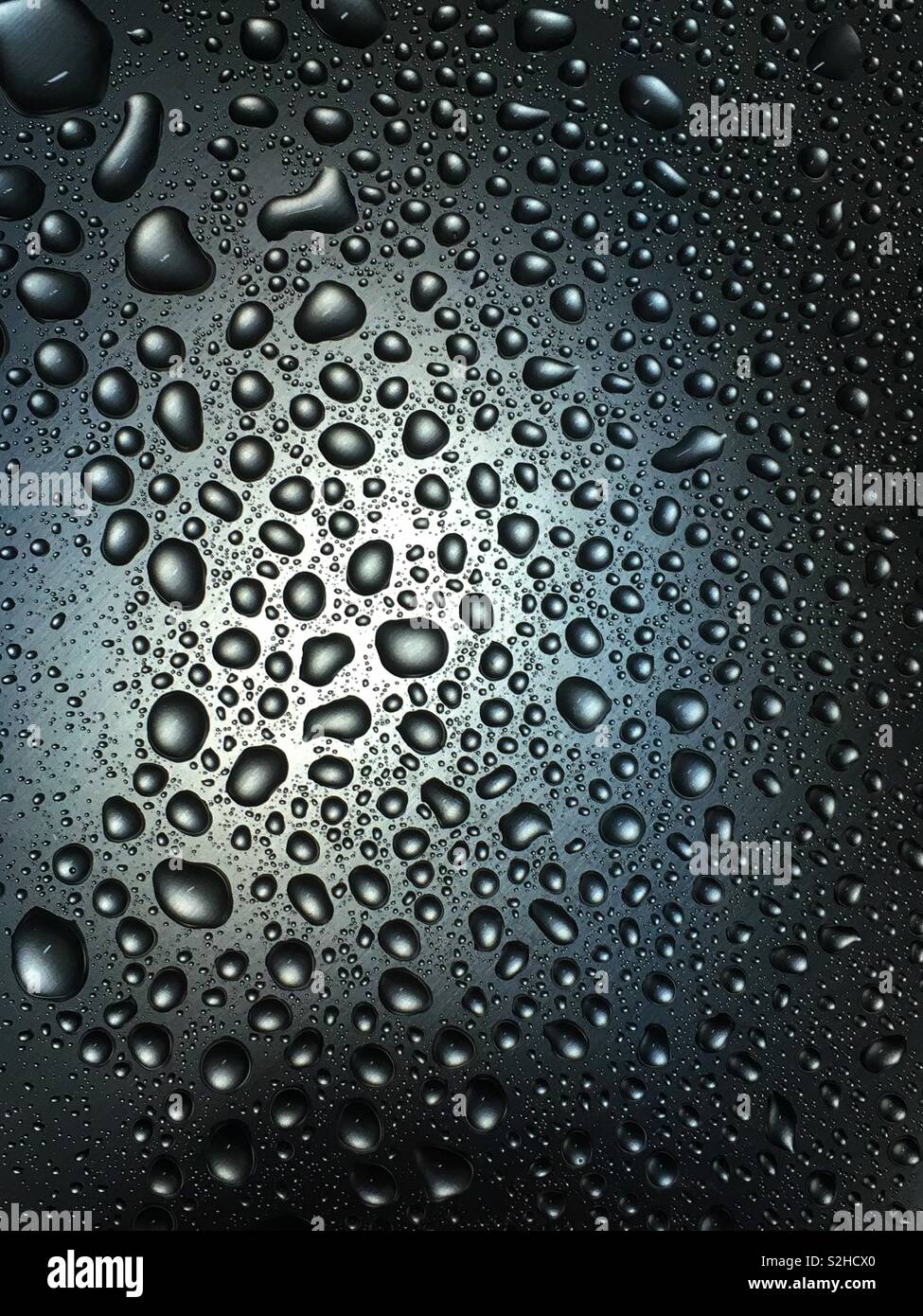 Silver droplets hi-res stock photography and images - Alamy