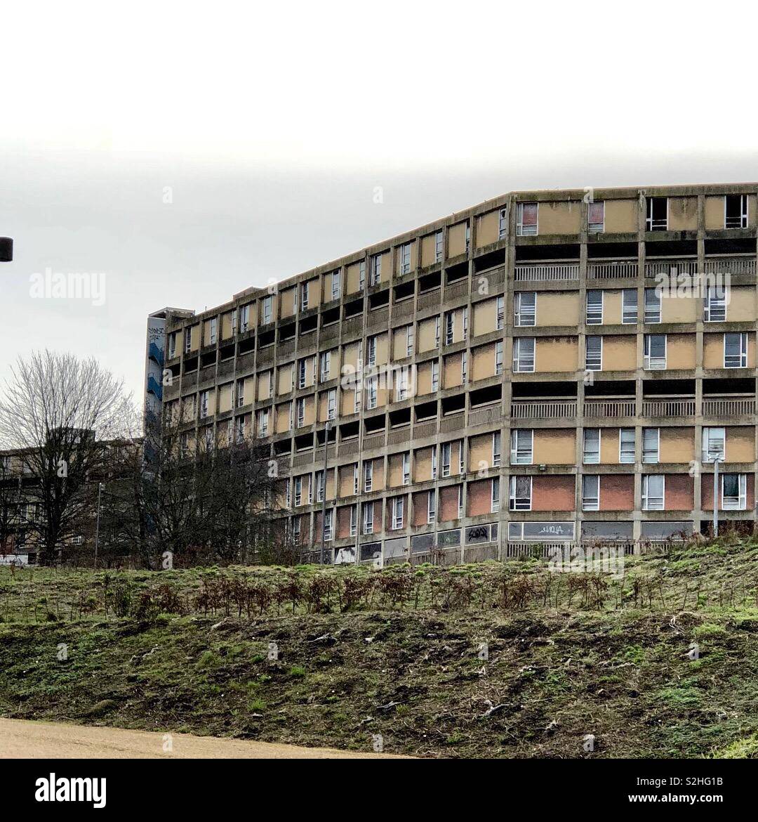 Park hill Sheffield flats awaiting renovation Stock Photo - Alamy