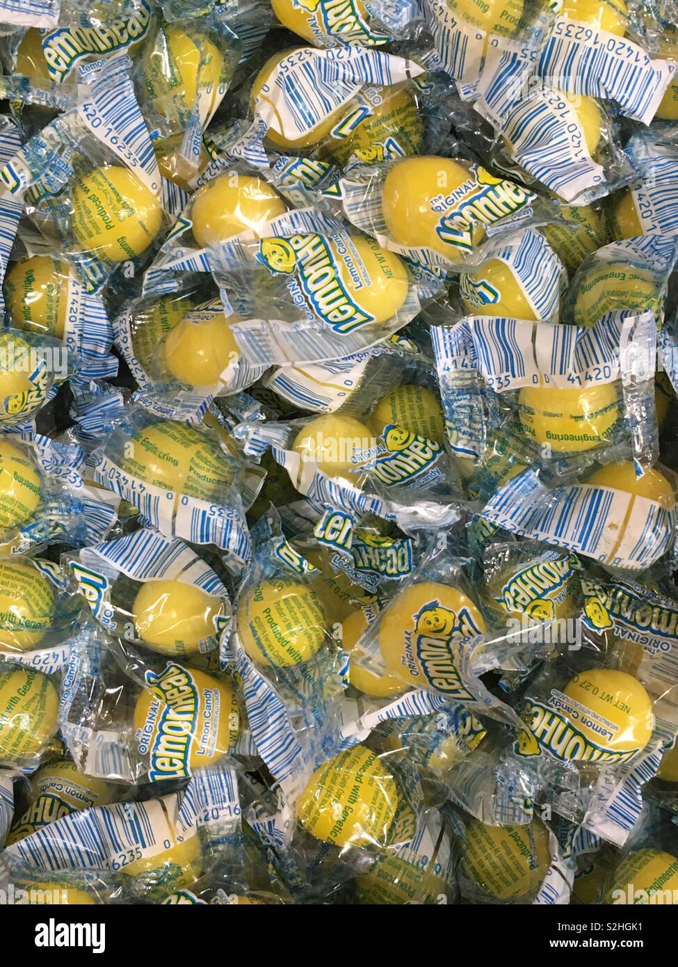 Lemonheads candy hi-res stock photography and images - Alamy