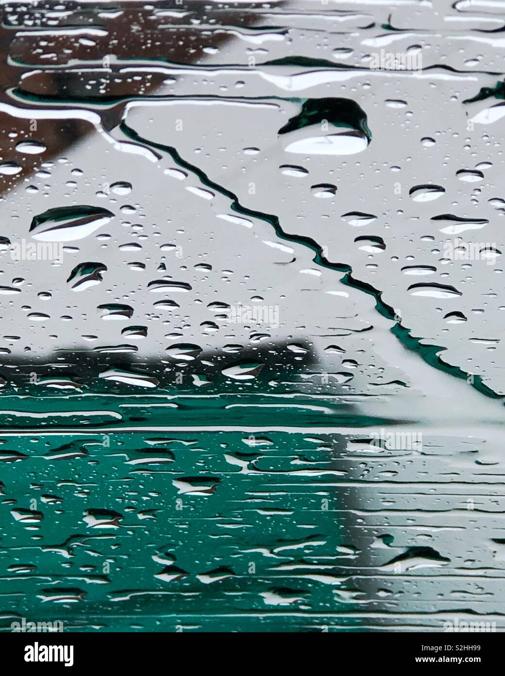 Fat raindrops hi-res stock photography and images - Alamy
