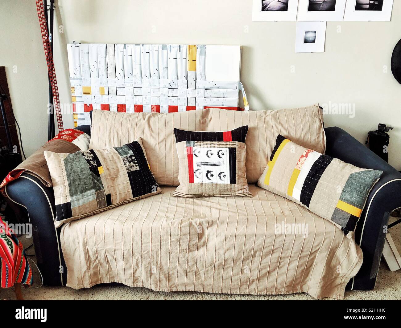 Quilted sofa hi-res stock photography and images - Alamy