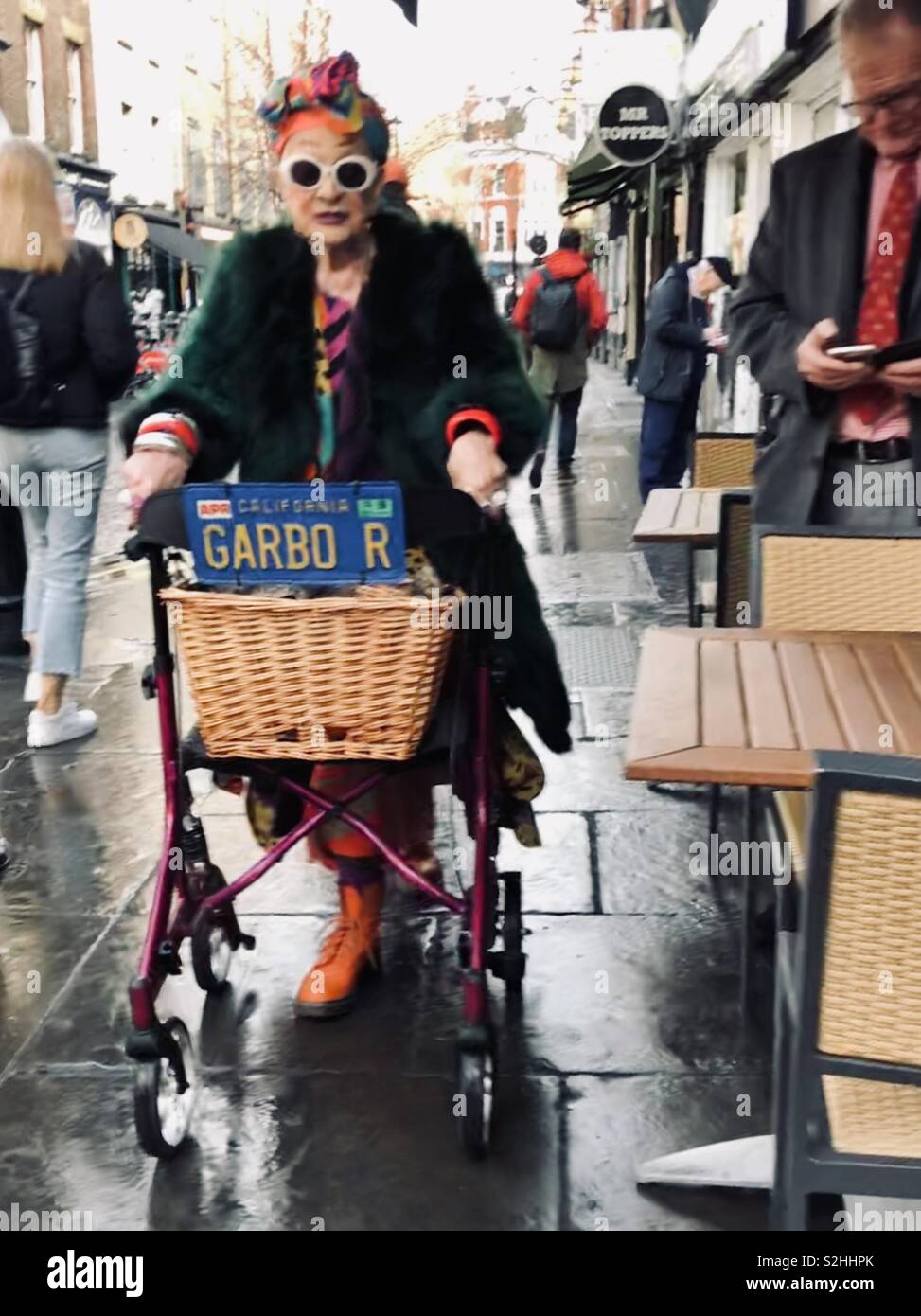 Flamboyant woman hi-res stock photography and images - Alamy