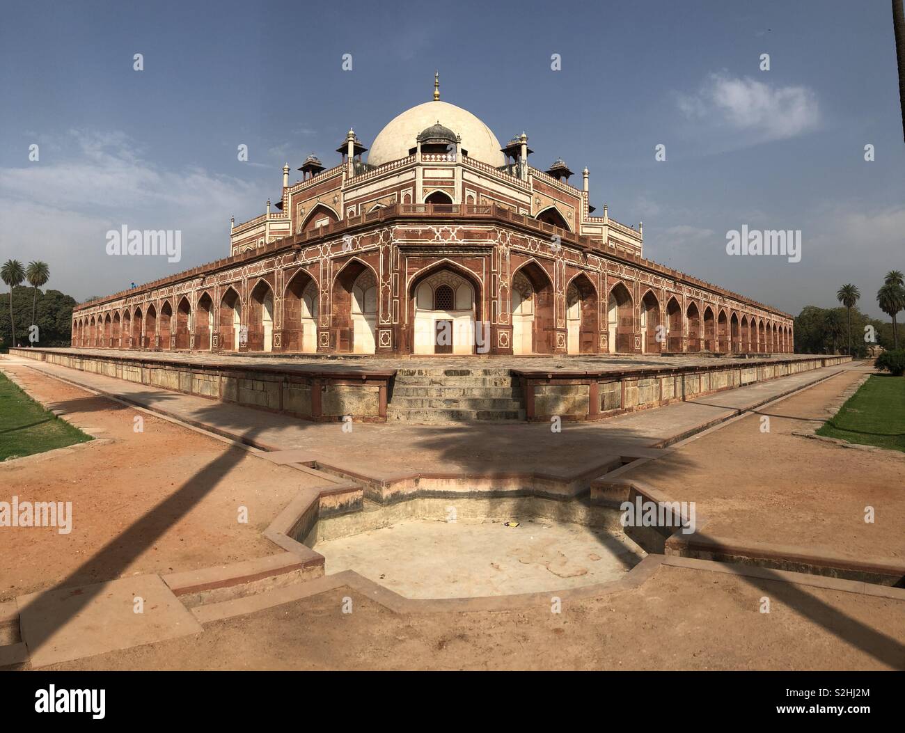 Humayun’s tomb pattern hi-res stock photography and images - Alamy
