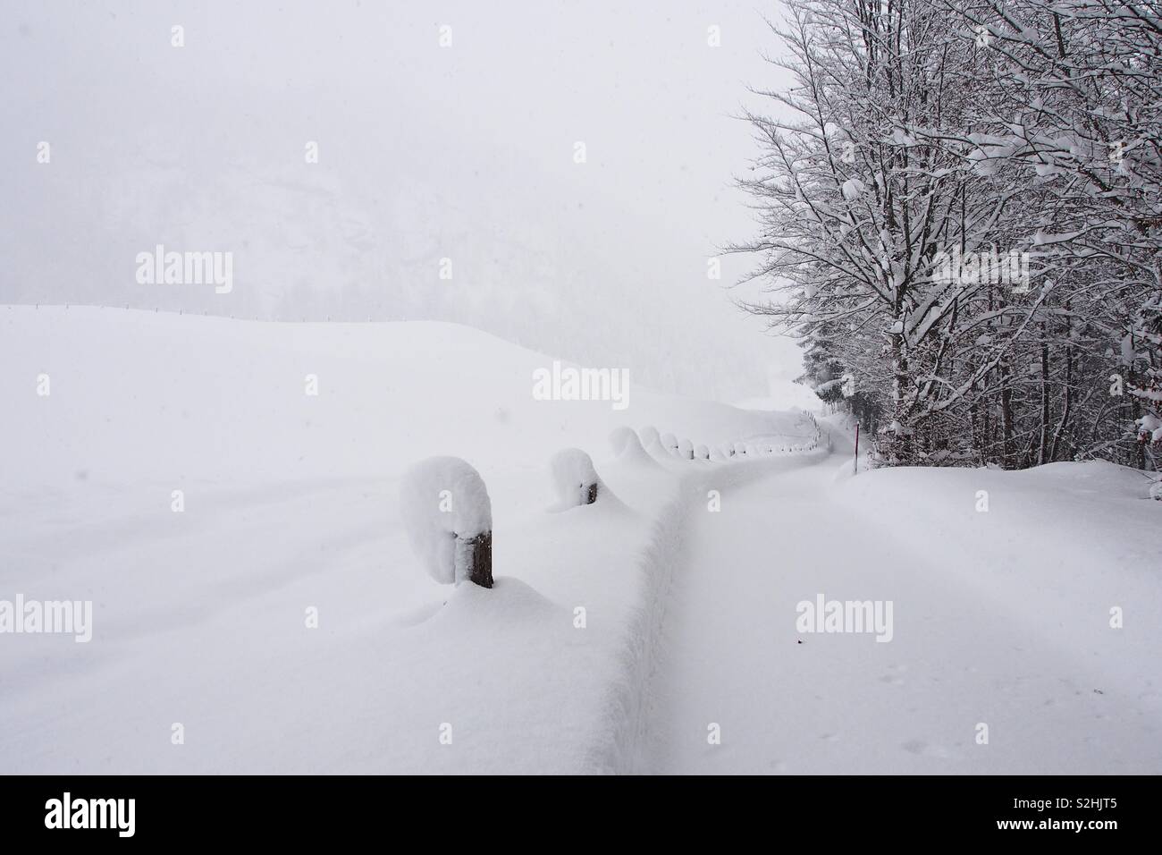 Cold edge road hi-res stock photography and images - Alamy