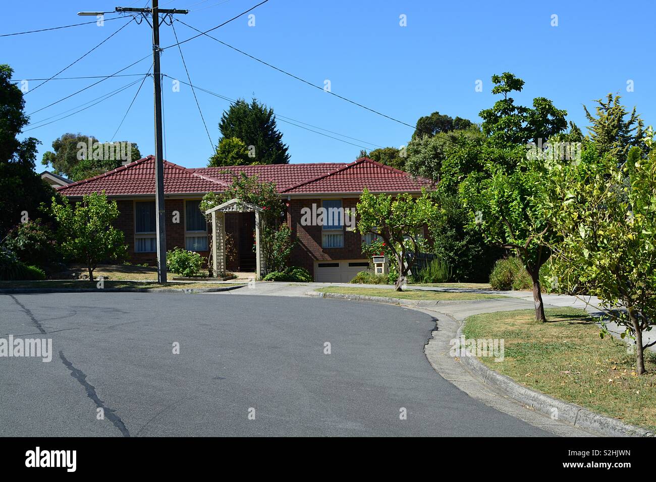 Neighbours hi-res stock photography and images - Alamy