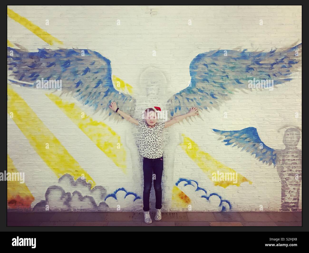 Girl with angel wings Stock Photo - Alamy