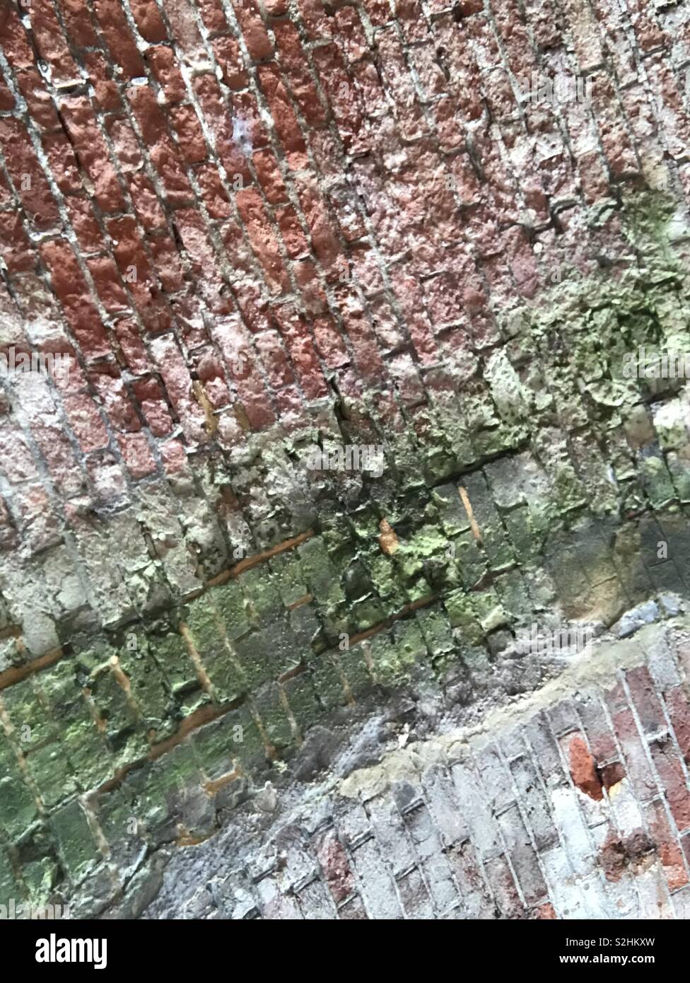 Rustic brick wall hi-res stock photography and images - Alamy