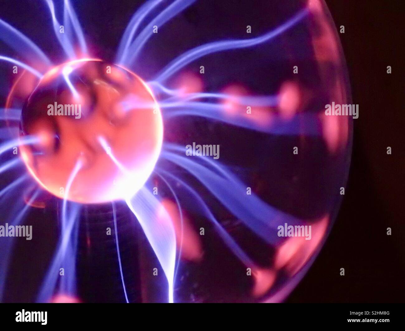Plasma globe hi-res stock photography and images - Alamy