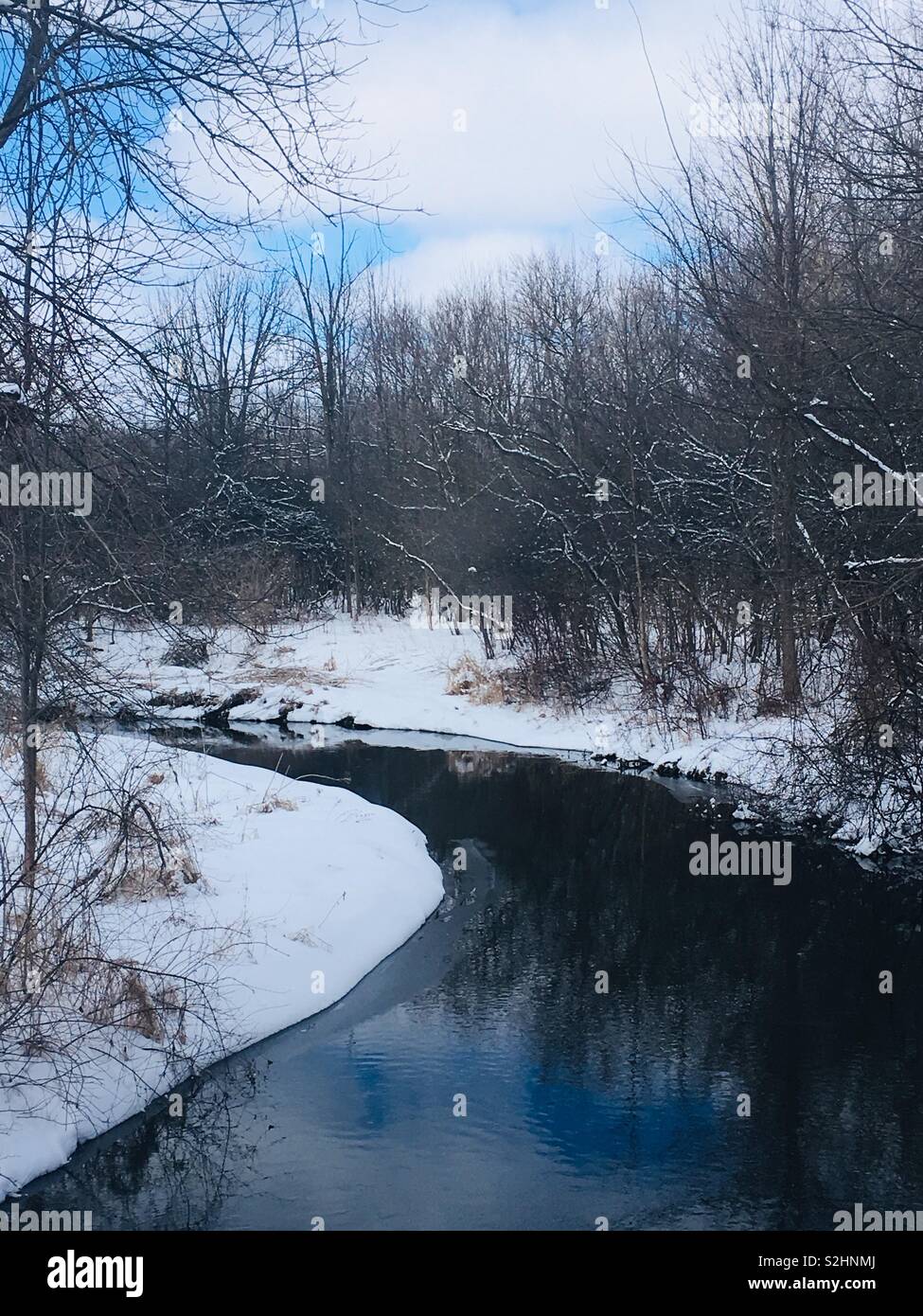 Red cedar river in michigan in winter Stock Photo - Alamy