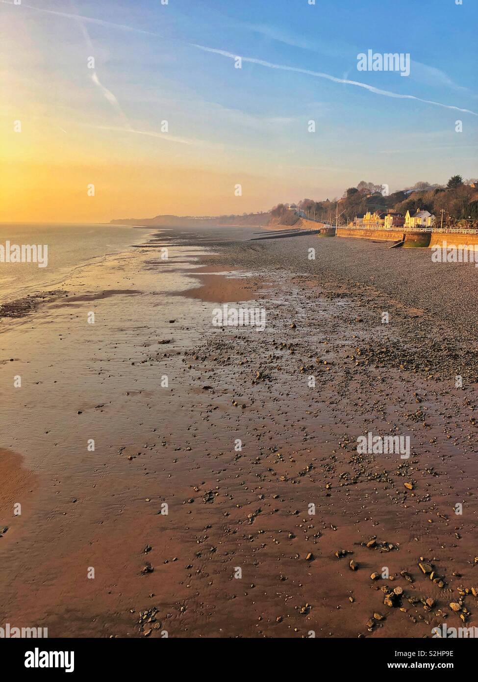 Bristol beach smartphone stock photos and images - Alamy