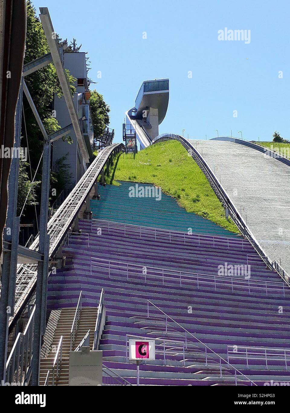Innsbruck olympic ski jump hi-res stock photography and images - Alamy