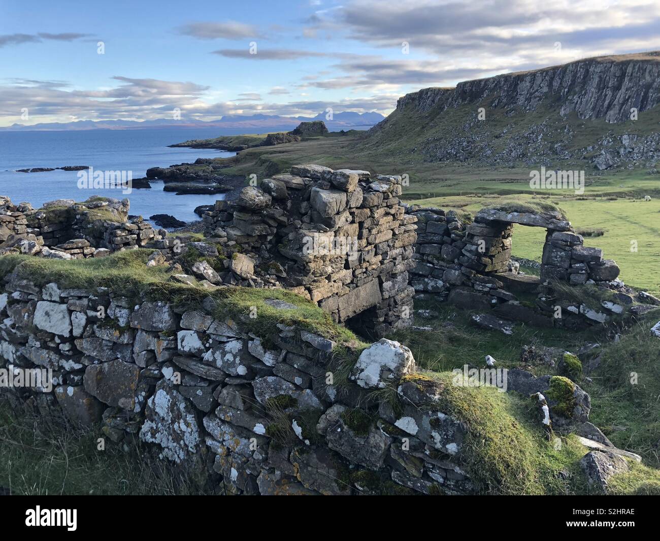 Skye scotland landscape hi-res stock photography and images - Alamy