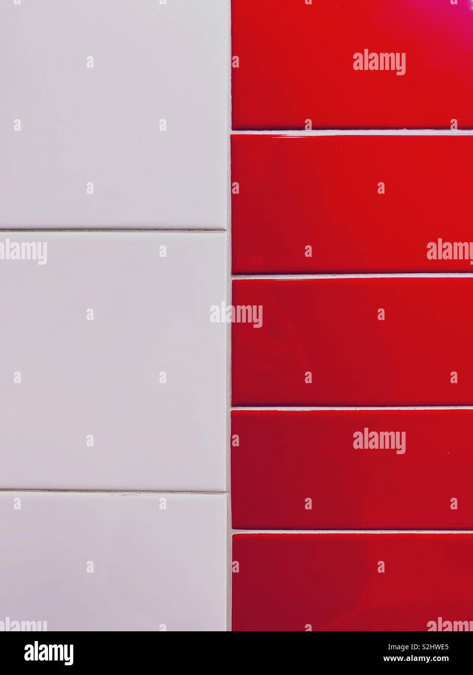 Red square tile hi-res stock photography and images - Alamy