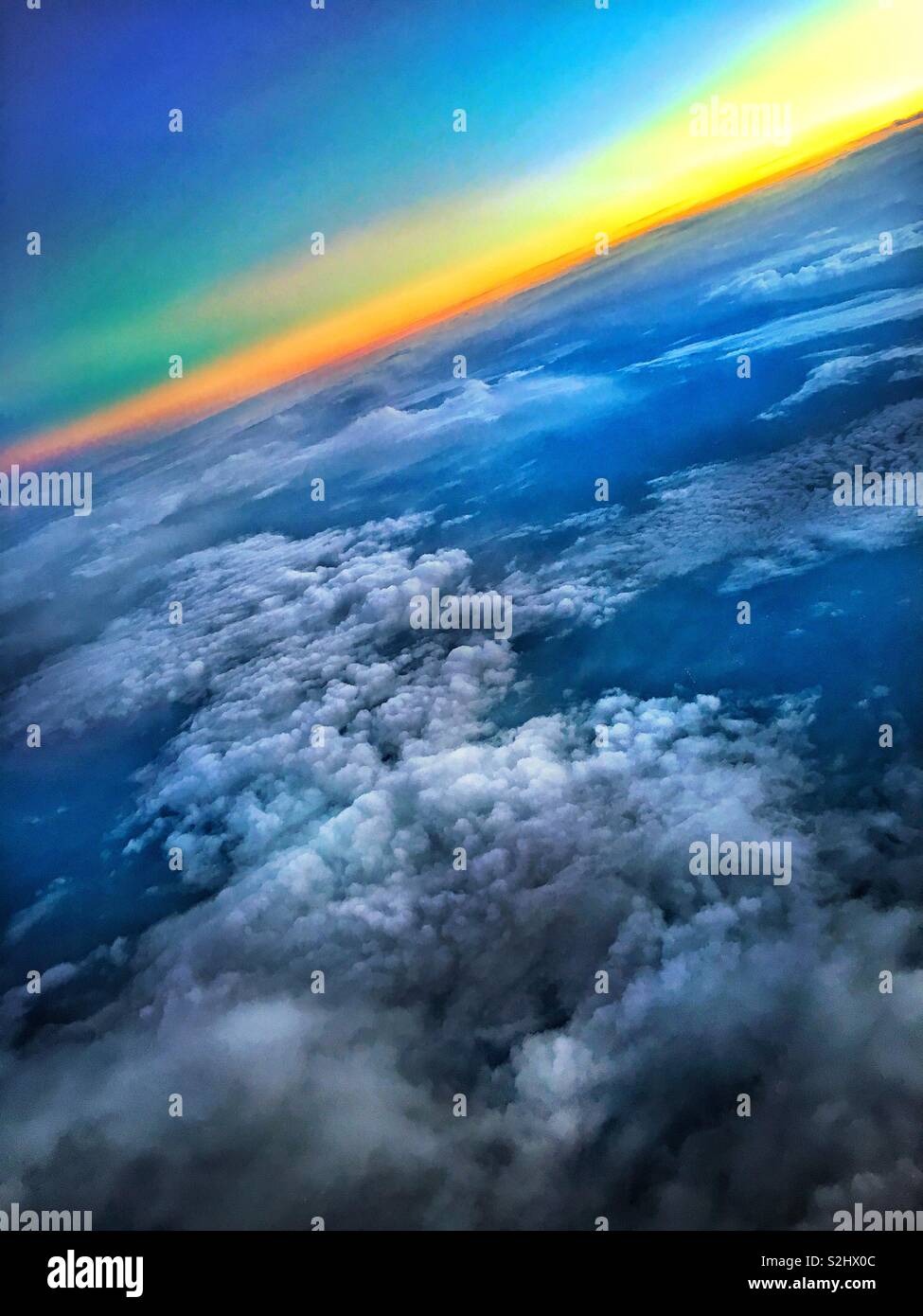 Clouds that fly hi-res stock photography and images - Alamy