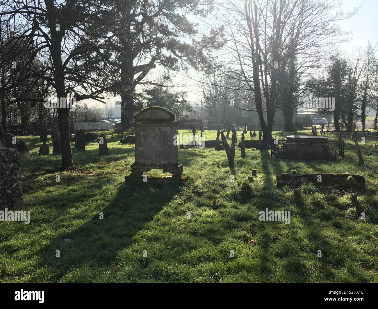 Sunny cemetery hi-res stock photography and images - Alamy