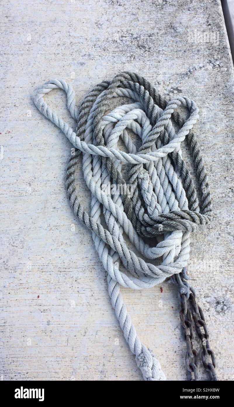 Anchor rope hi-res stock photography and images - Alamy