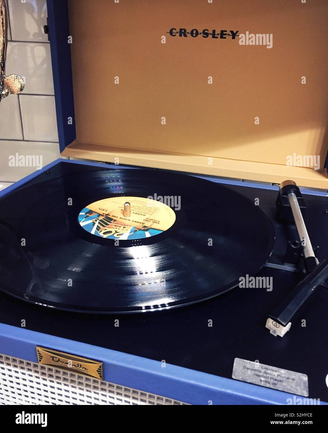 Turntable and vinyl record close up, USA Stock Photo - Alamy
