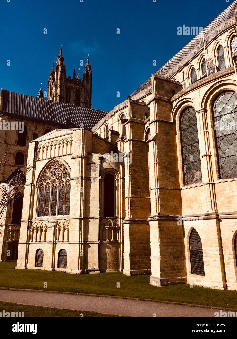 Outside Canterbury cathedral Stock Photo - Alamy