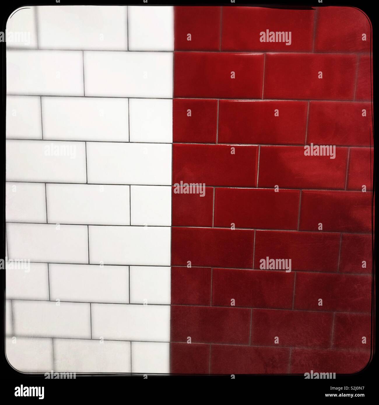 White tile wall hi-res stock photography and images - Alamy