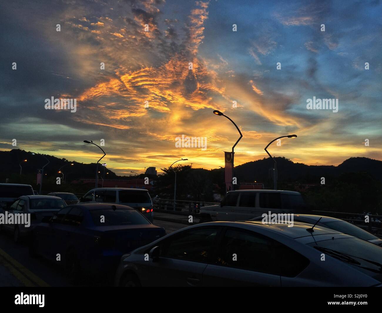 Golden hour night hi-res stock photography and images - Alamy